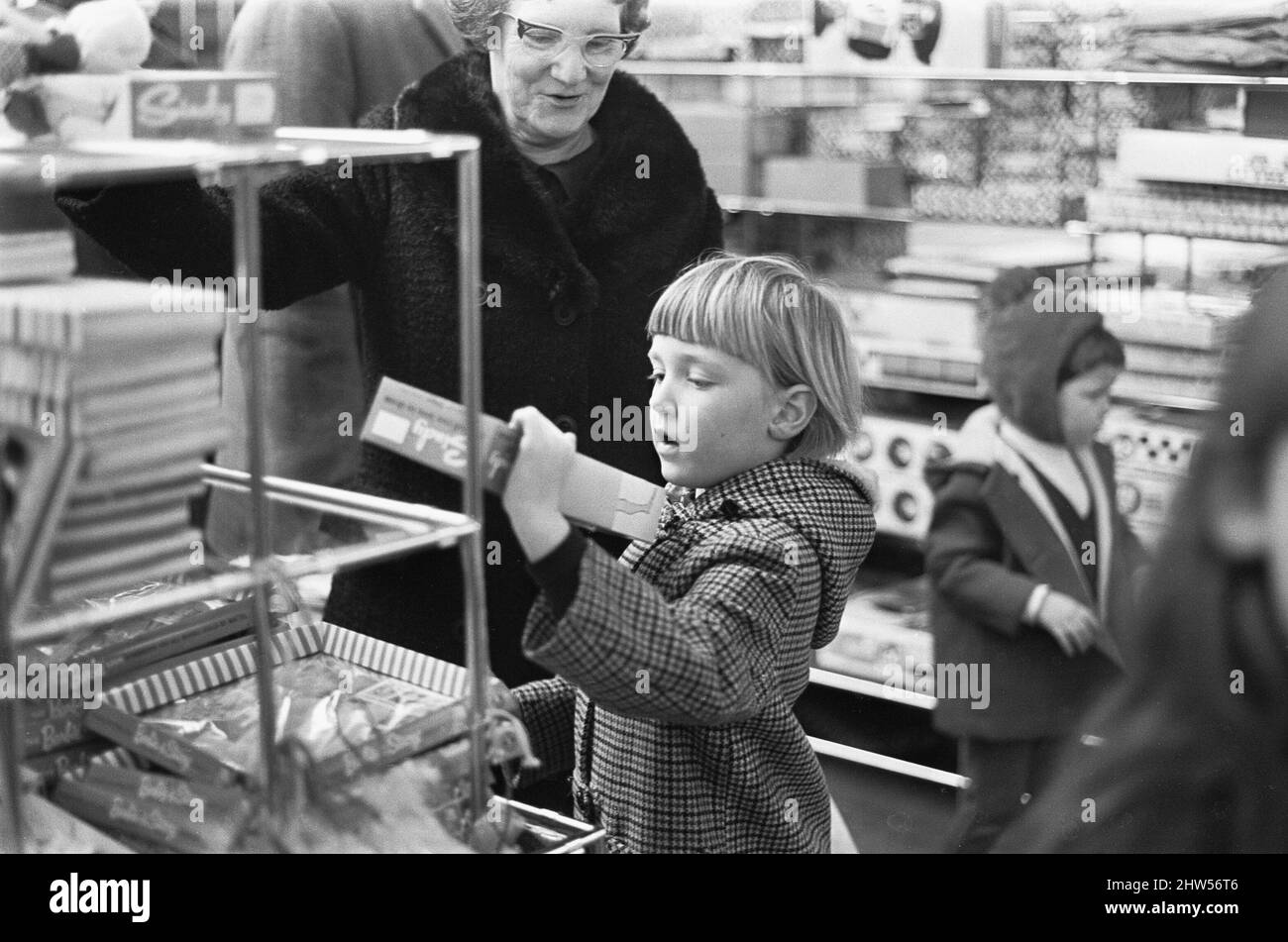 Sindy doll 1960s hi-res stock photography and images - Alamy