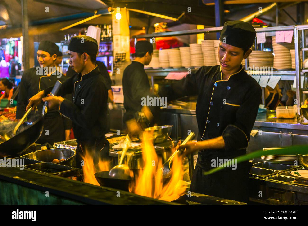Grilling on street cooking hi-res stock photography and images - Alamy