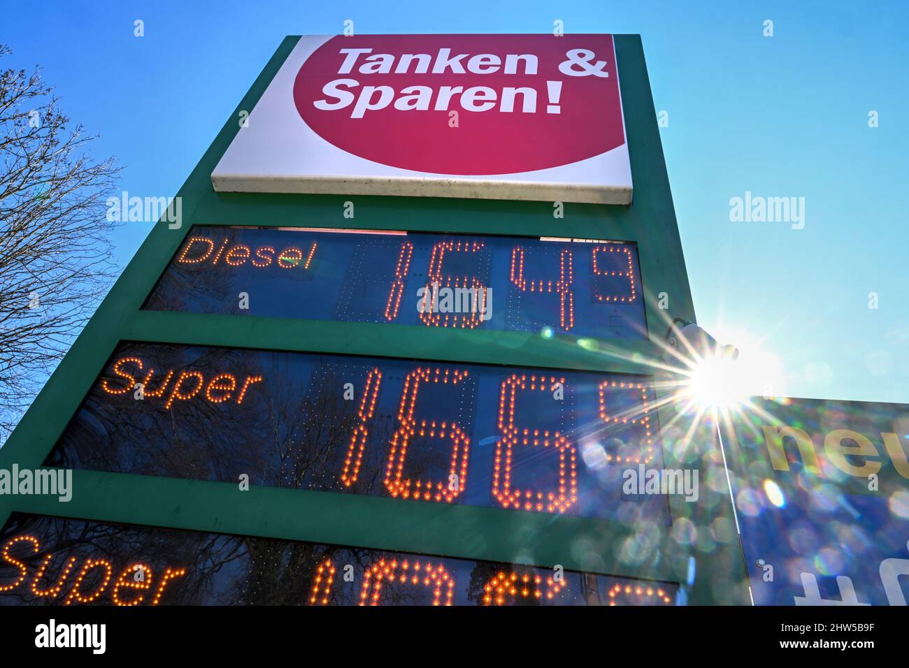 03 March 2022, Austria, Hörbranz: A display panel shows the fuel prices ...