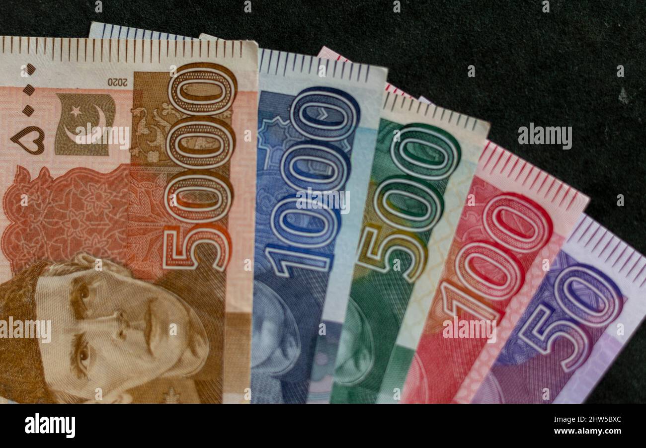 Pakistan currency bank notes set Stock Photo - Alamy