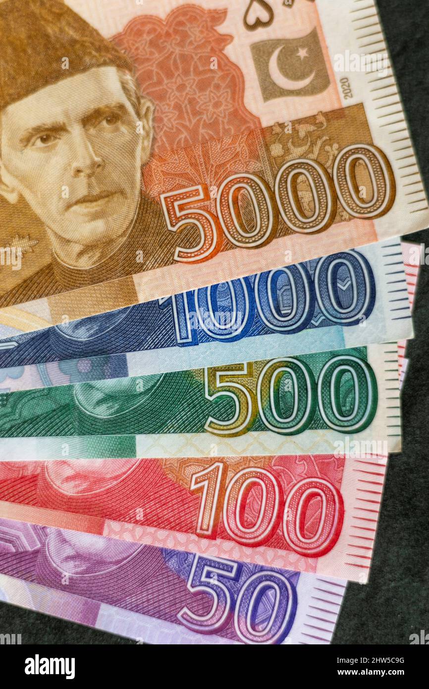 Closeup of a Pakistan currency banknotes Stock Photo - Alamy