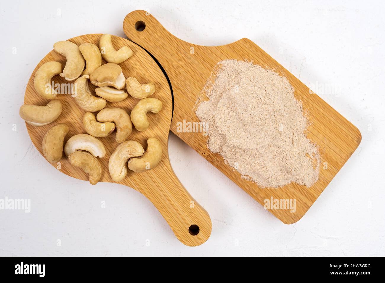 Alternative nut flour made of cashews nuts, light background Stock ...