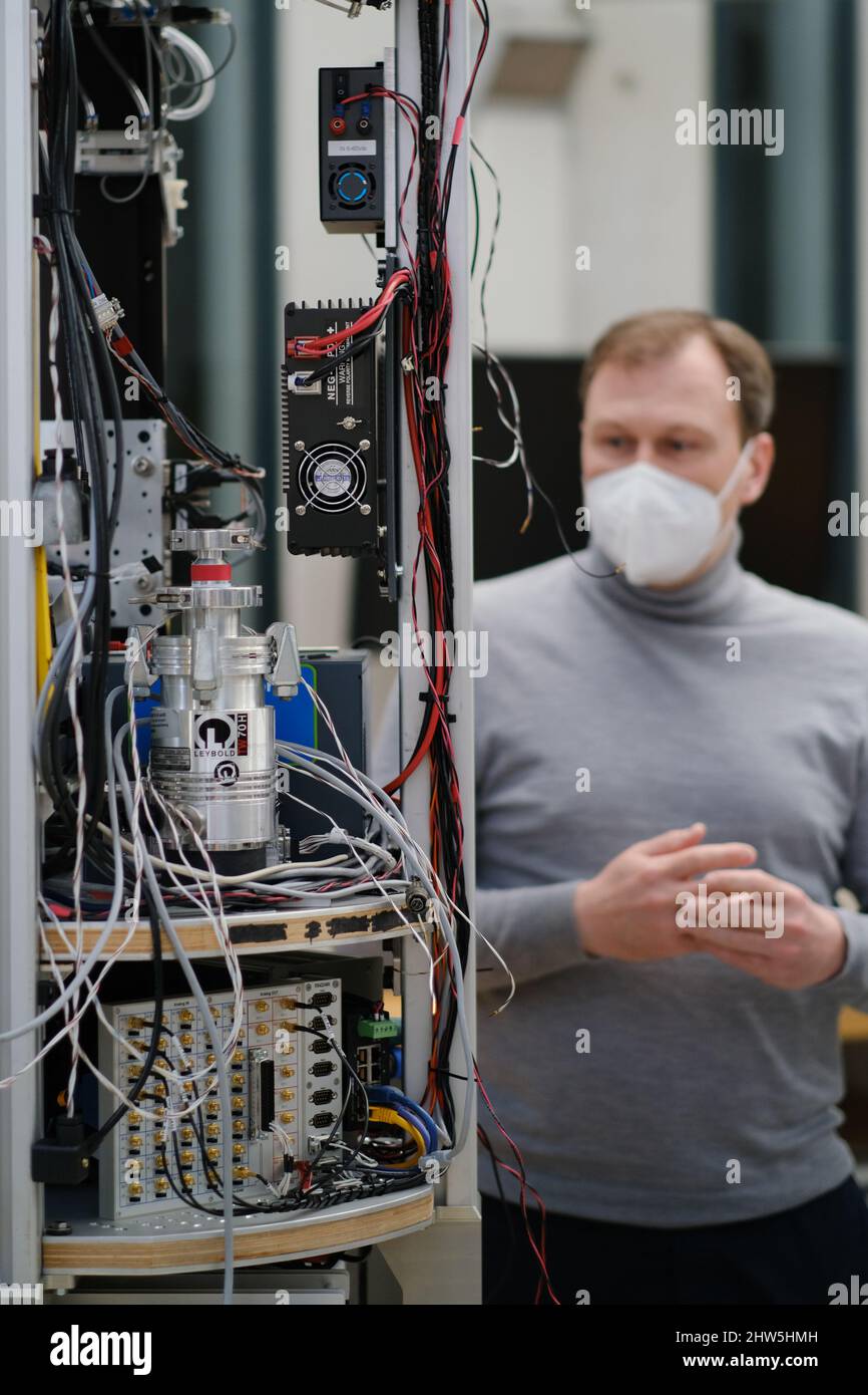 Microgravity drop tower hi-res stock photography and images - Alamy