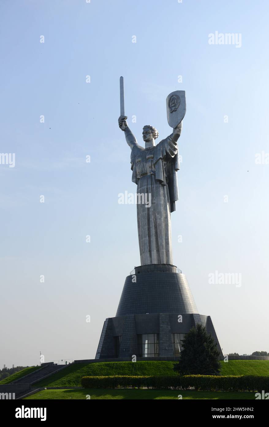 The Ukrainian Motherland Monument is a Huge statue atop of the National ...