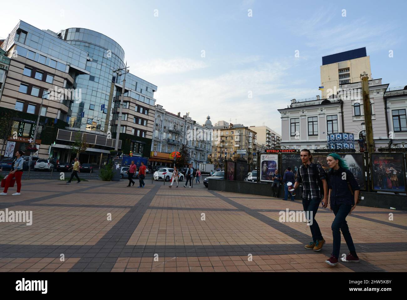 The busy Velyka Vasylkivska St in Kyiv, Ukraine Stock Photo - Alamy