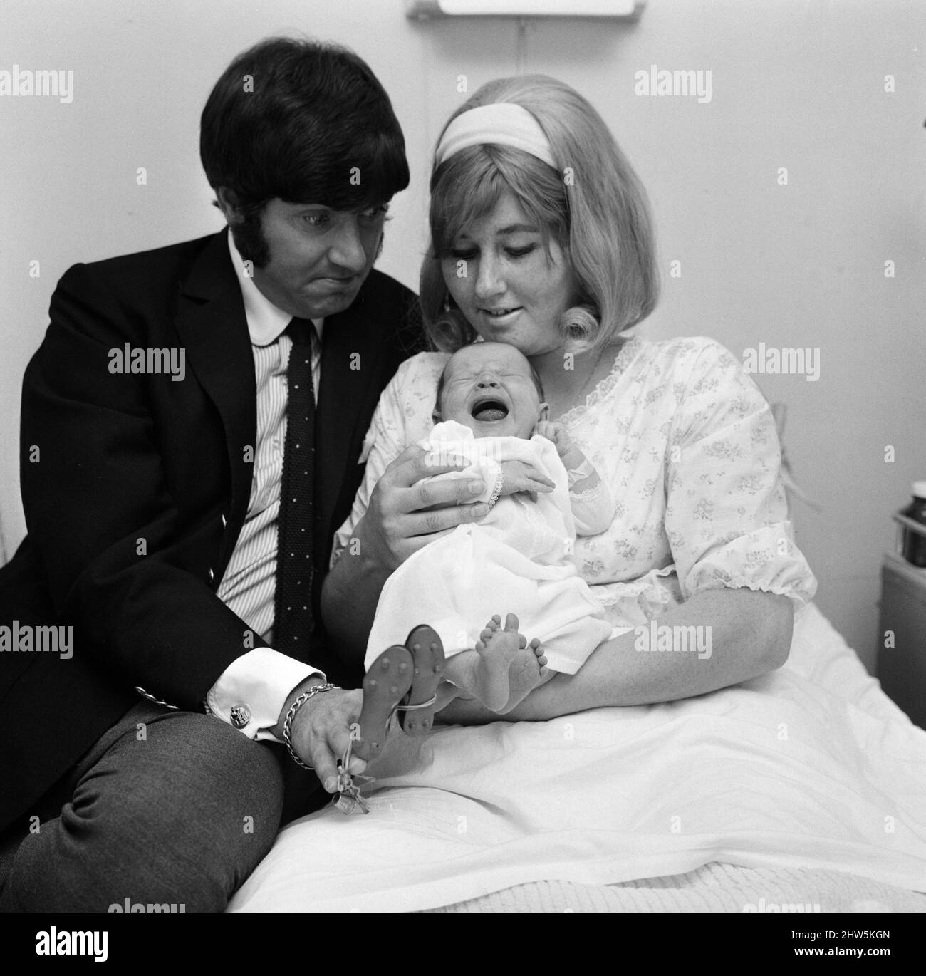 Jimmy Tarbuck and his wife Pauline pictured at Stanborough Hospital ...
