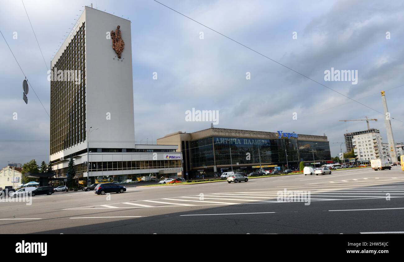 Victory square ( dedicated to WWII victory ) in central Kyiv, Ukraine ...