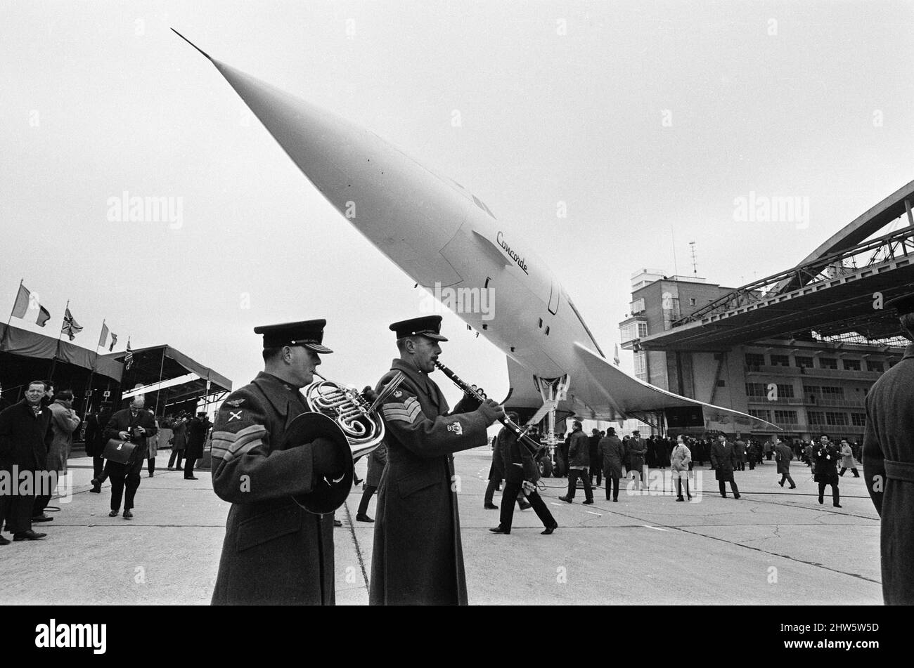 Concorde, prototype 001 makes its first official public appearance as ...