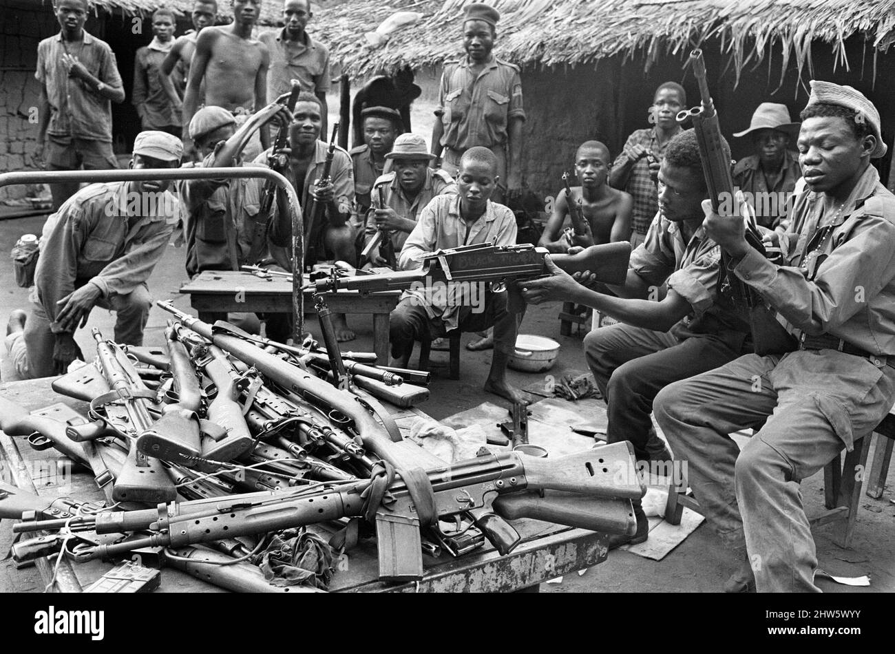 Nigerian military 1970 hi-res stock photography and images - Alamy
