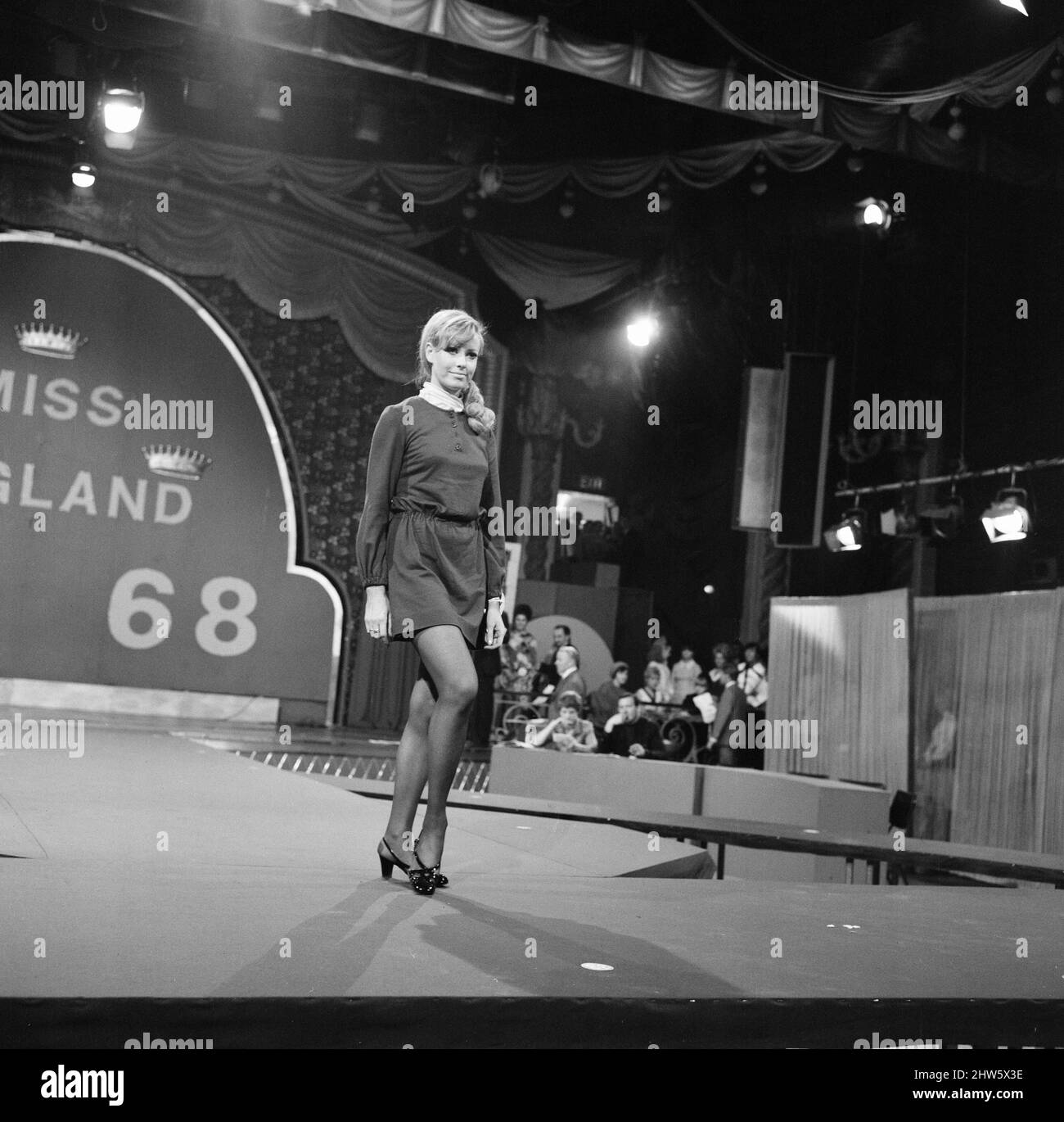 1960s beauty queens Black and White Stock Photos & Images - Alamy