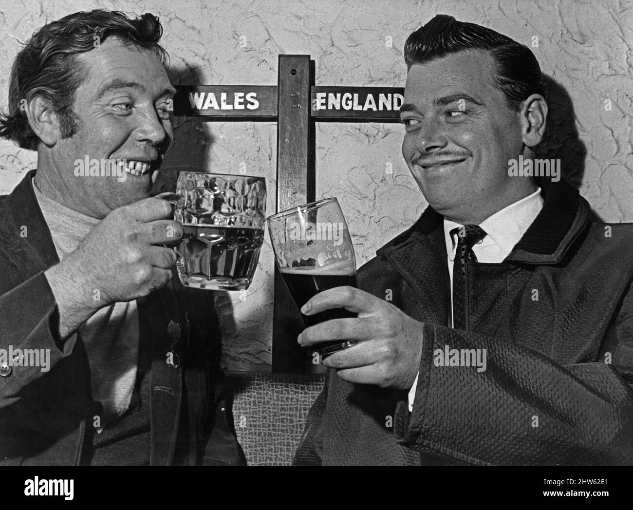 Welsh signpost Black and White Stock Photos & Images - Alamy