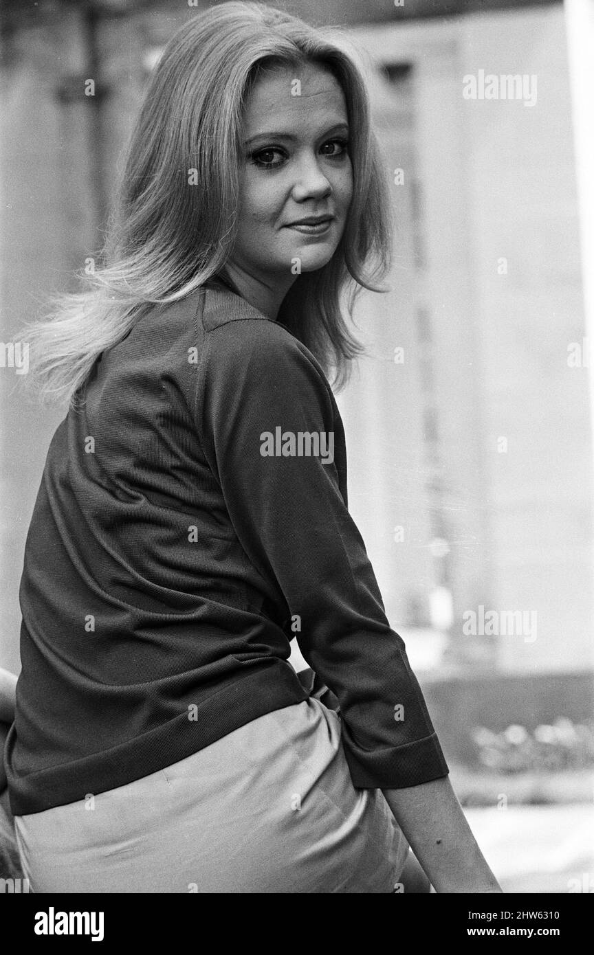Actress Hayley Mills holding a camera. 13th May 1967 Stock Photo - Alamy