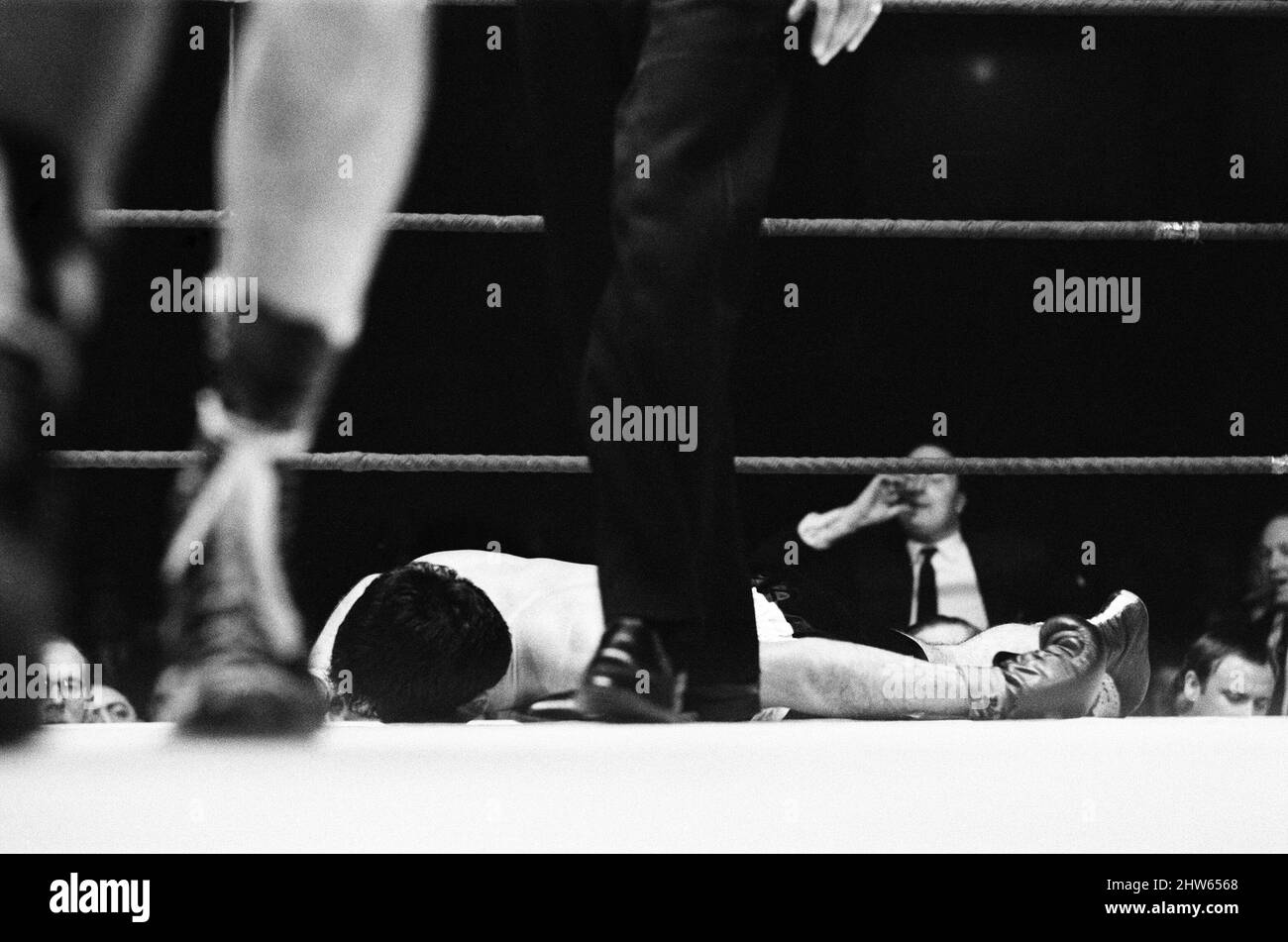 Boxing match between Jimmy Tibbs (white shorts) v Franco Macchia, held ...