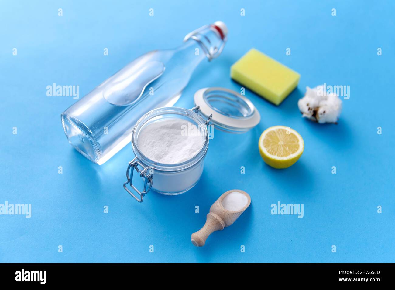 lemon, washing soda, vinegar, sponge and cotton Stock Photo - Alamy
