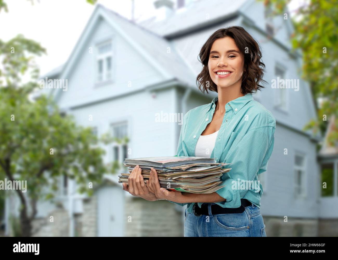 Woman sorting house hi-res stock photography and images - Alamy