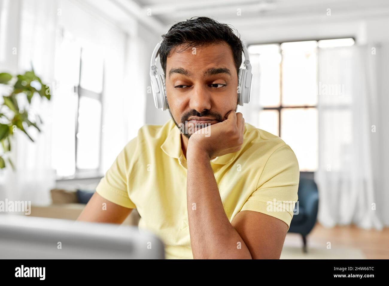 Sad man working laptop hi-res stock photography and images - Alamy