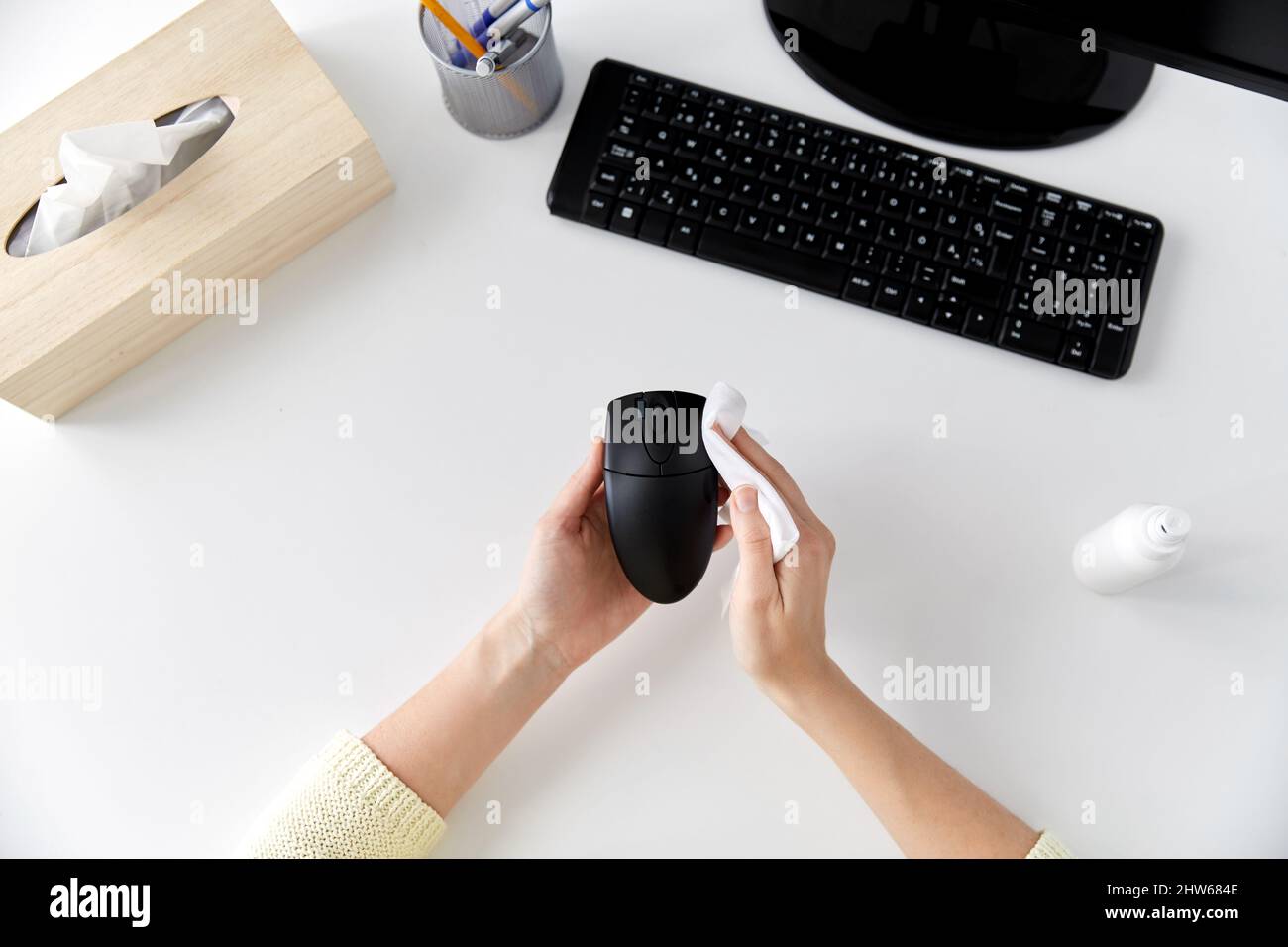 Wet mouse hi-res stock photography and images - Alamy