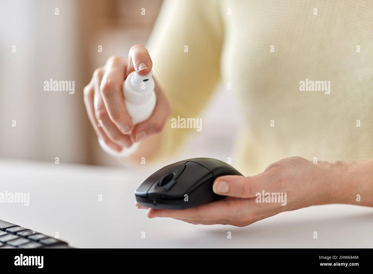Mouse cleaning hi-res stock photography and images - Alamy