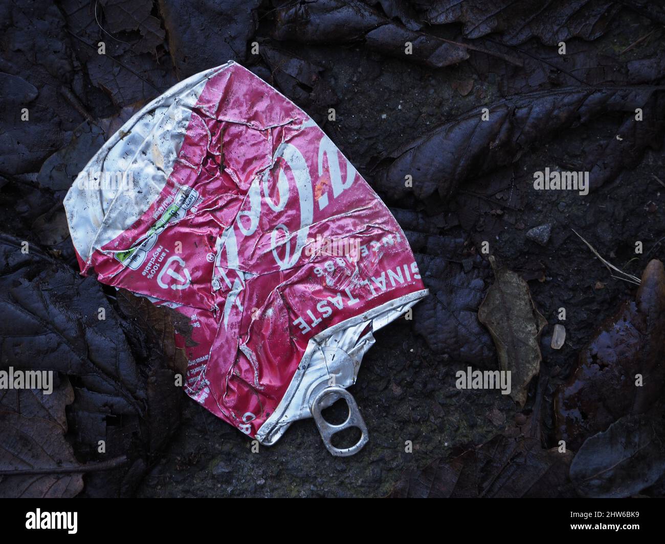 Discarded drinks can hi-res stock photography and images - Alamy