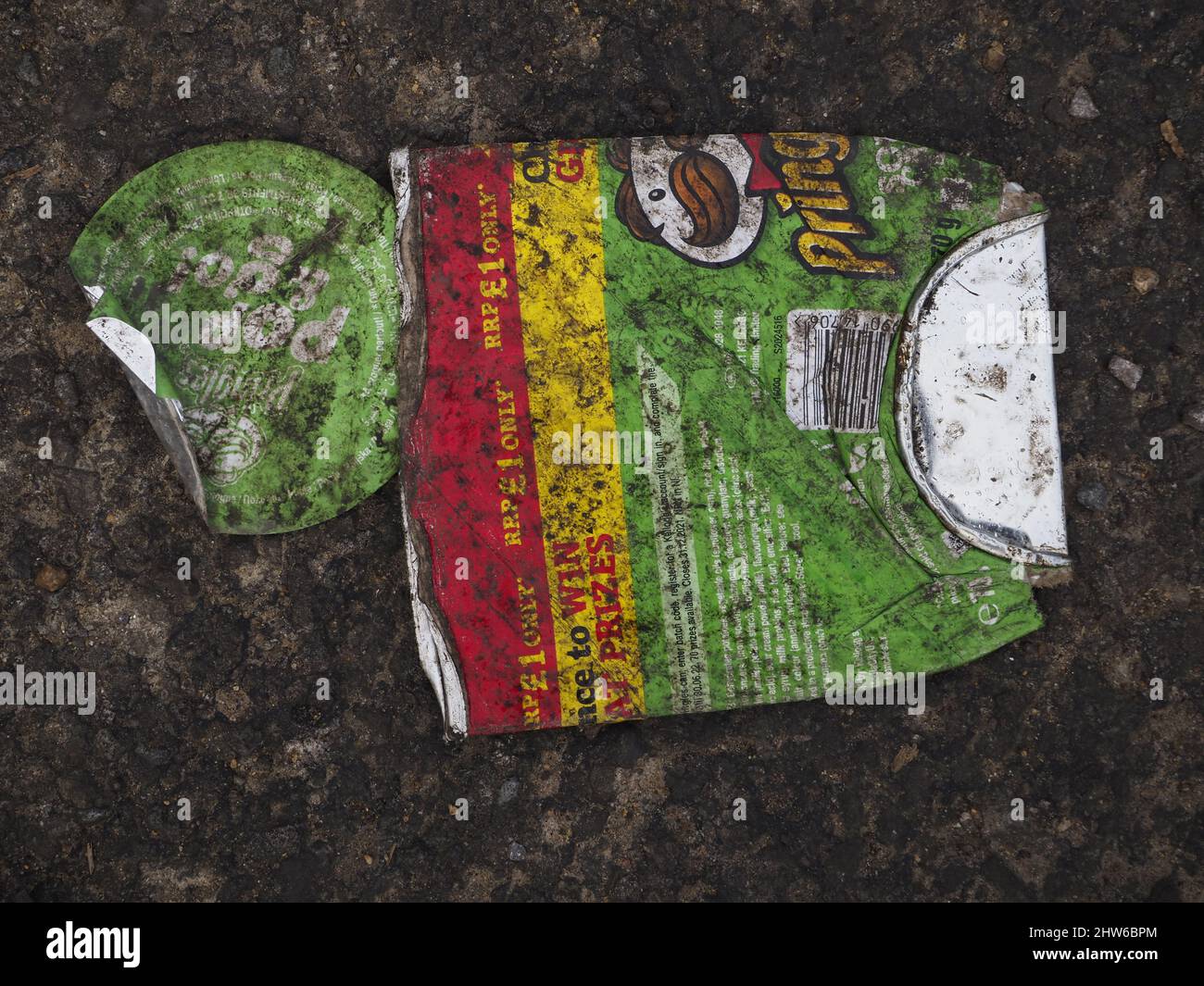 Litter and recycling of packaging hi-res stock photography and images ...