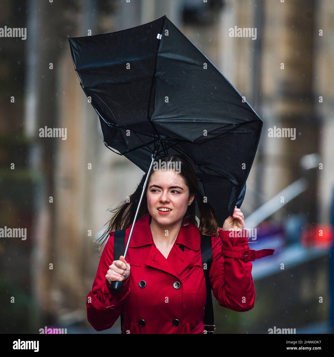 Public scenes on the Royal Mile as Edinburgh is under a Met weather ...