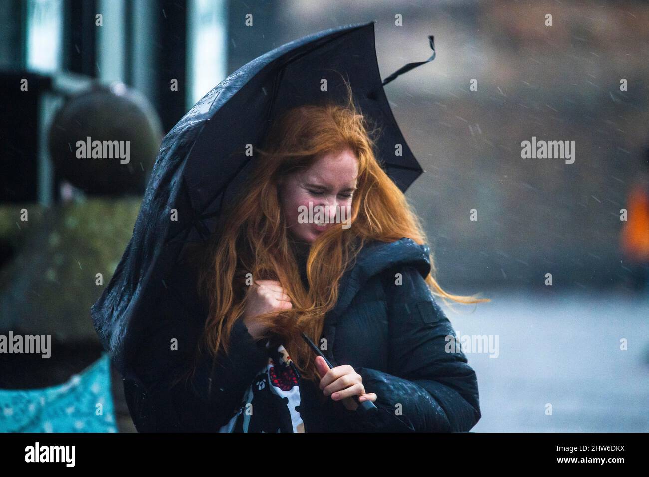 Public scenes on the Royal Mile as Edinburgh is under a Met weather ...