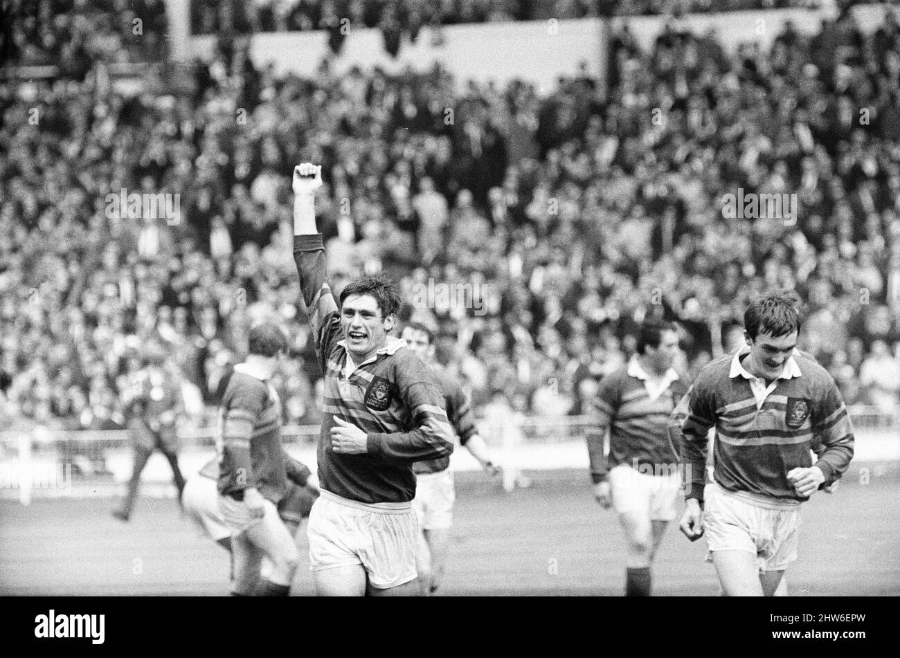 Challenge cup final match wembley stadium hi-res stock photography and ...