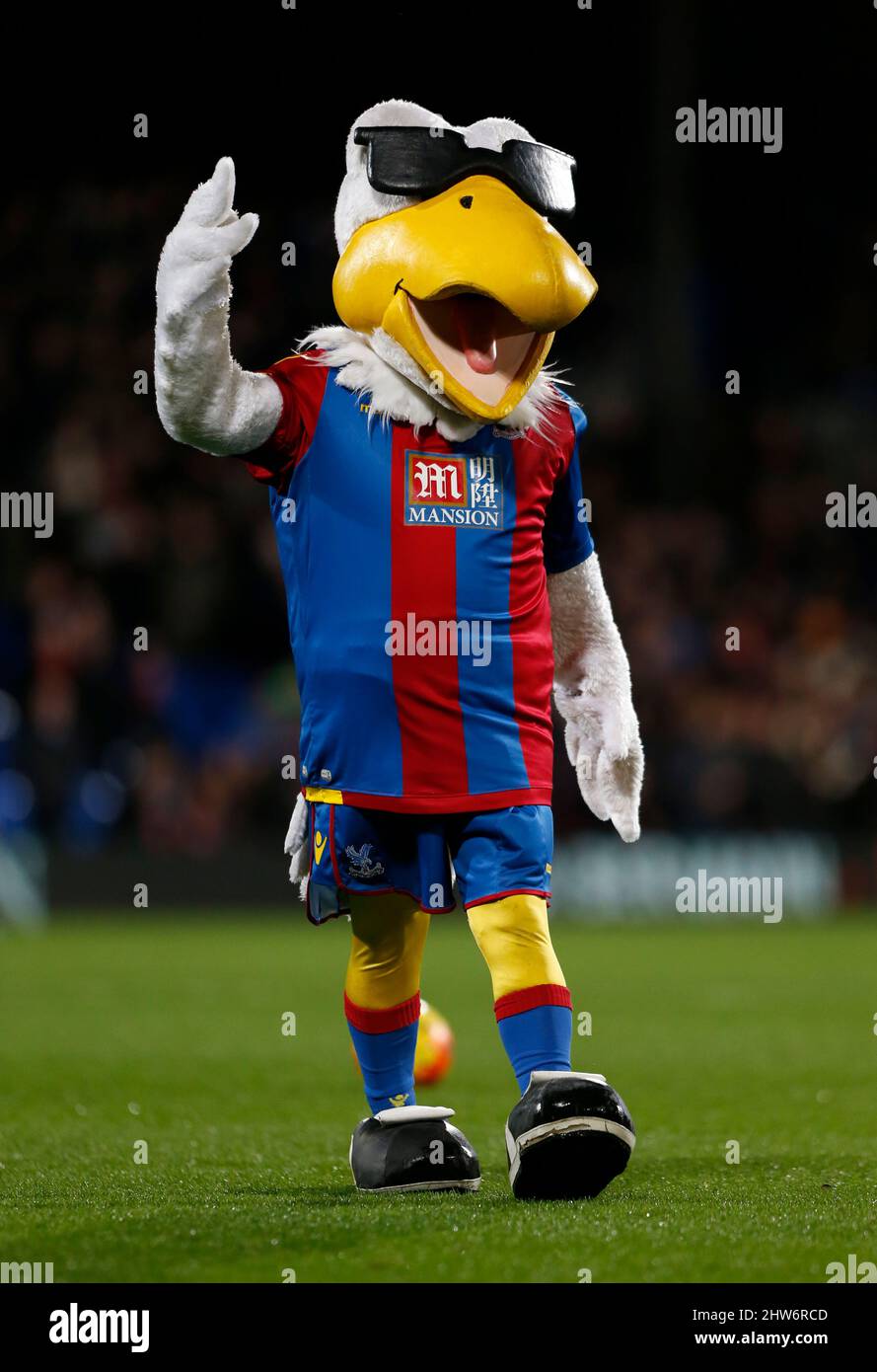 Eagle mascot hi-res stock photography and images - Alamy