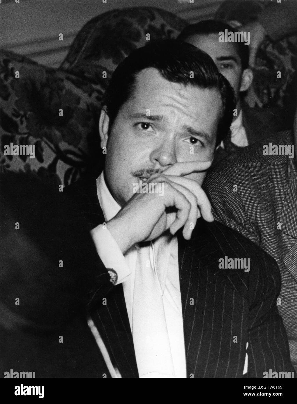 Orson welles radio 1940s Black and White Stock Photos & Images - Alamy