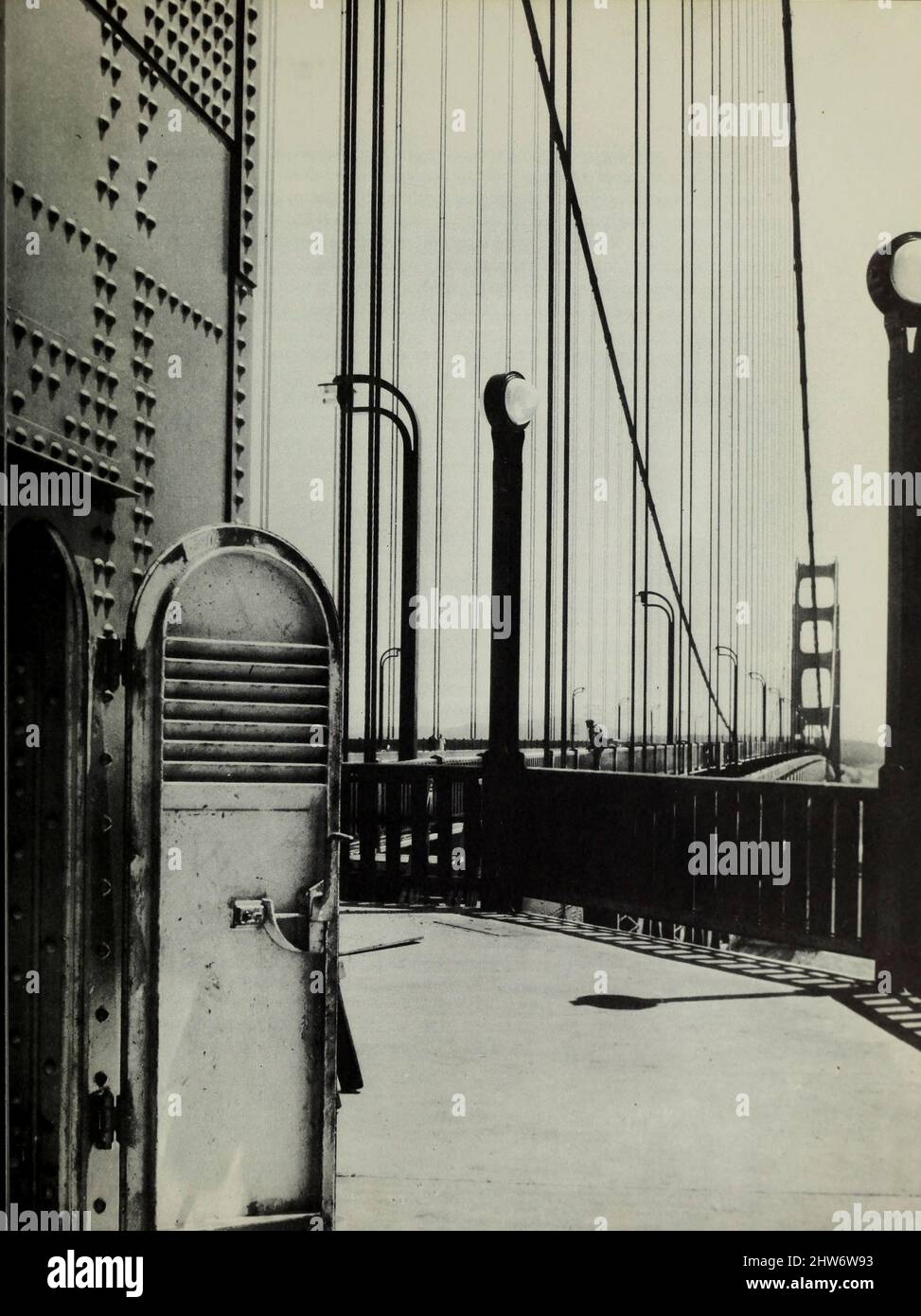 Entrance to interior of Tower and Service elevator from The Golden Gate ...