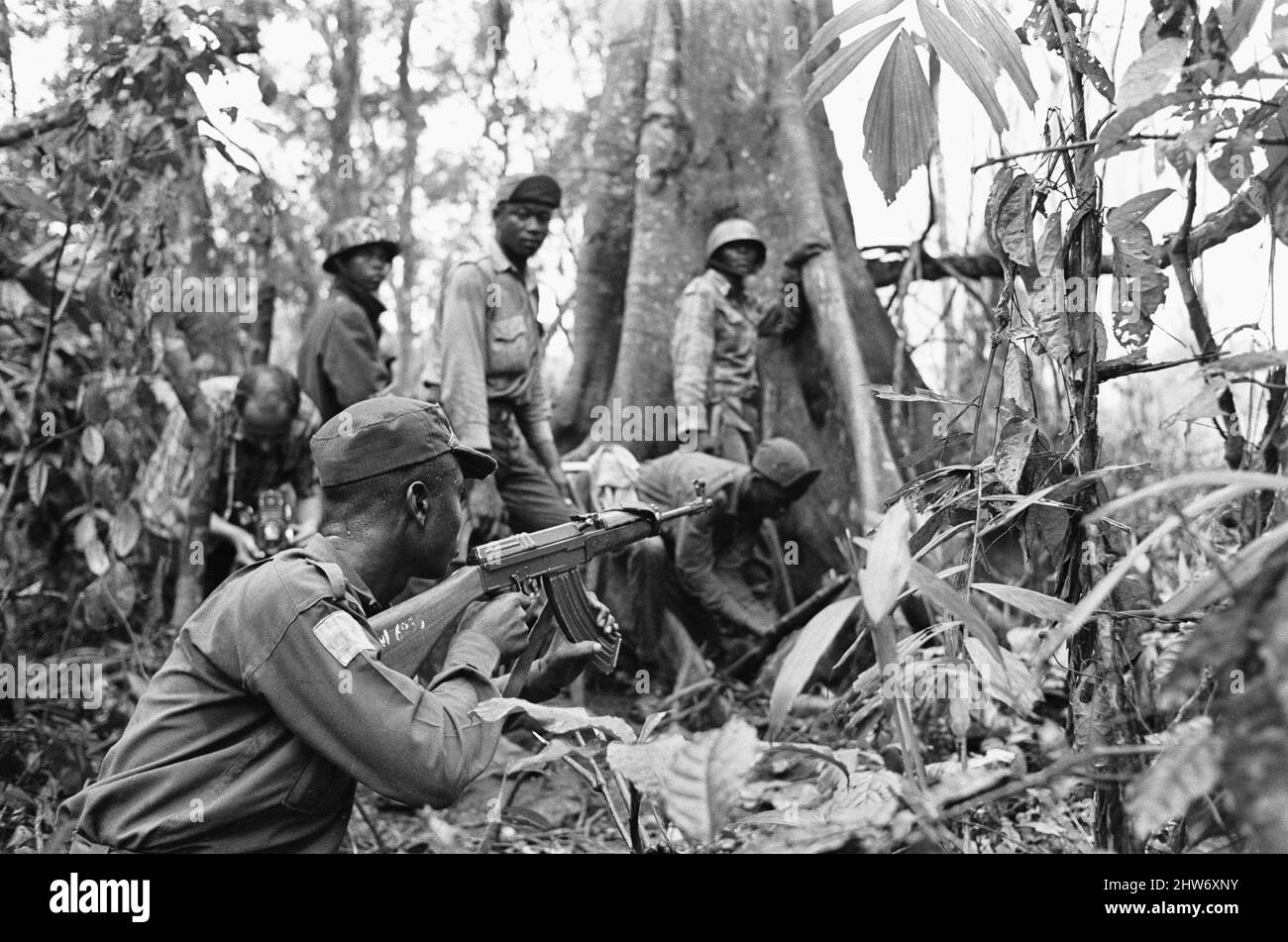 Nigerian civil war 1967 Black and White Stock Photos & Images - Alamy