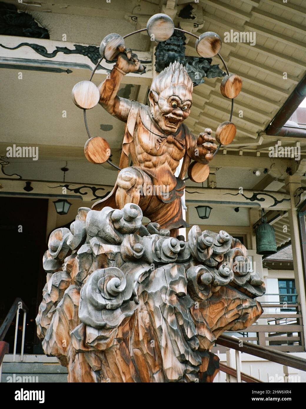 Raijin Statue