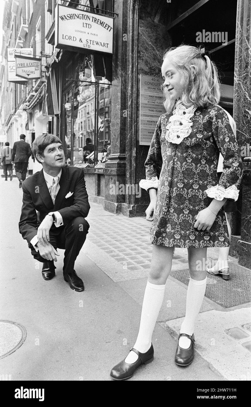 1968 fashion london hi-res stock photography and images - Alamy