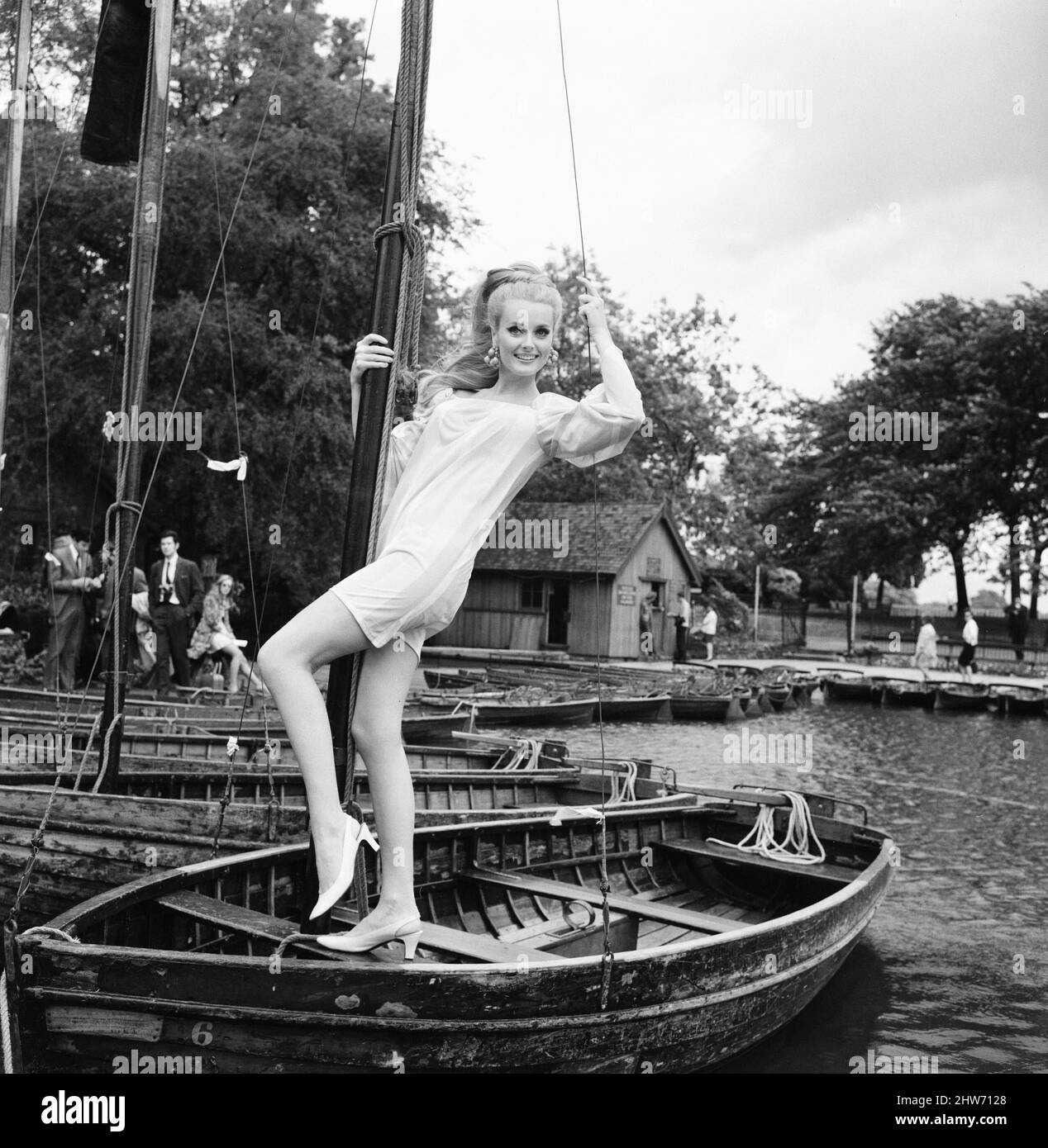 Celeste yarnall hi-res stock photography and images - Alamy