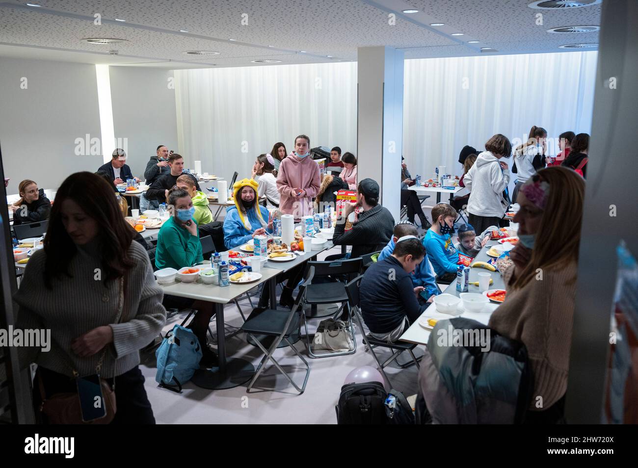 Berlin, Germany. 04th Mar, 2022. Refugee children from Odessa sit in a ...