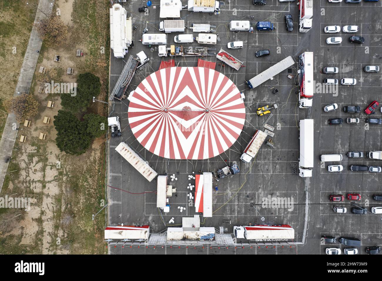 Aerial view of a circus with parked cars Stock Photo - Alamy