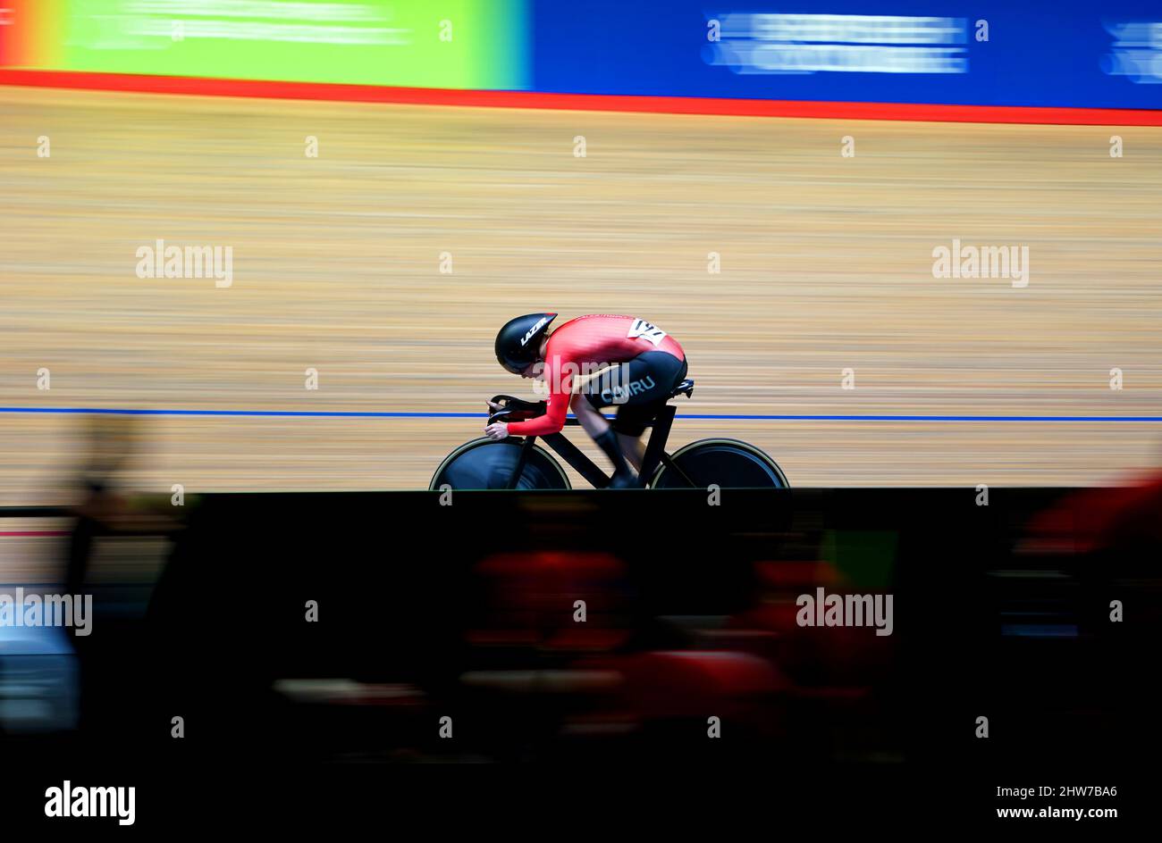 Lowri Thomas in action during day two of the HSBC UK National Track ...
