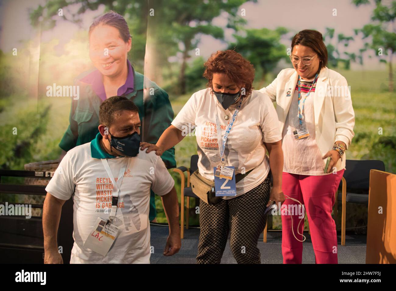 Delegates representing waste pickers at the United Nations Environment ...