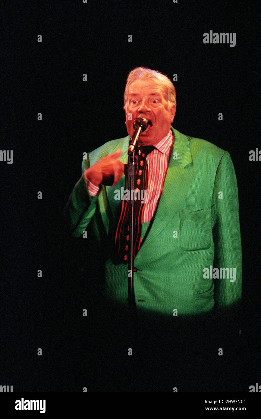 George melly writer hi-res stock photography and images - Alamy