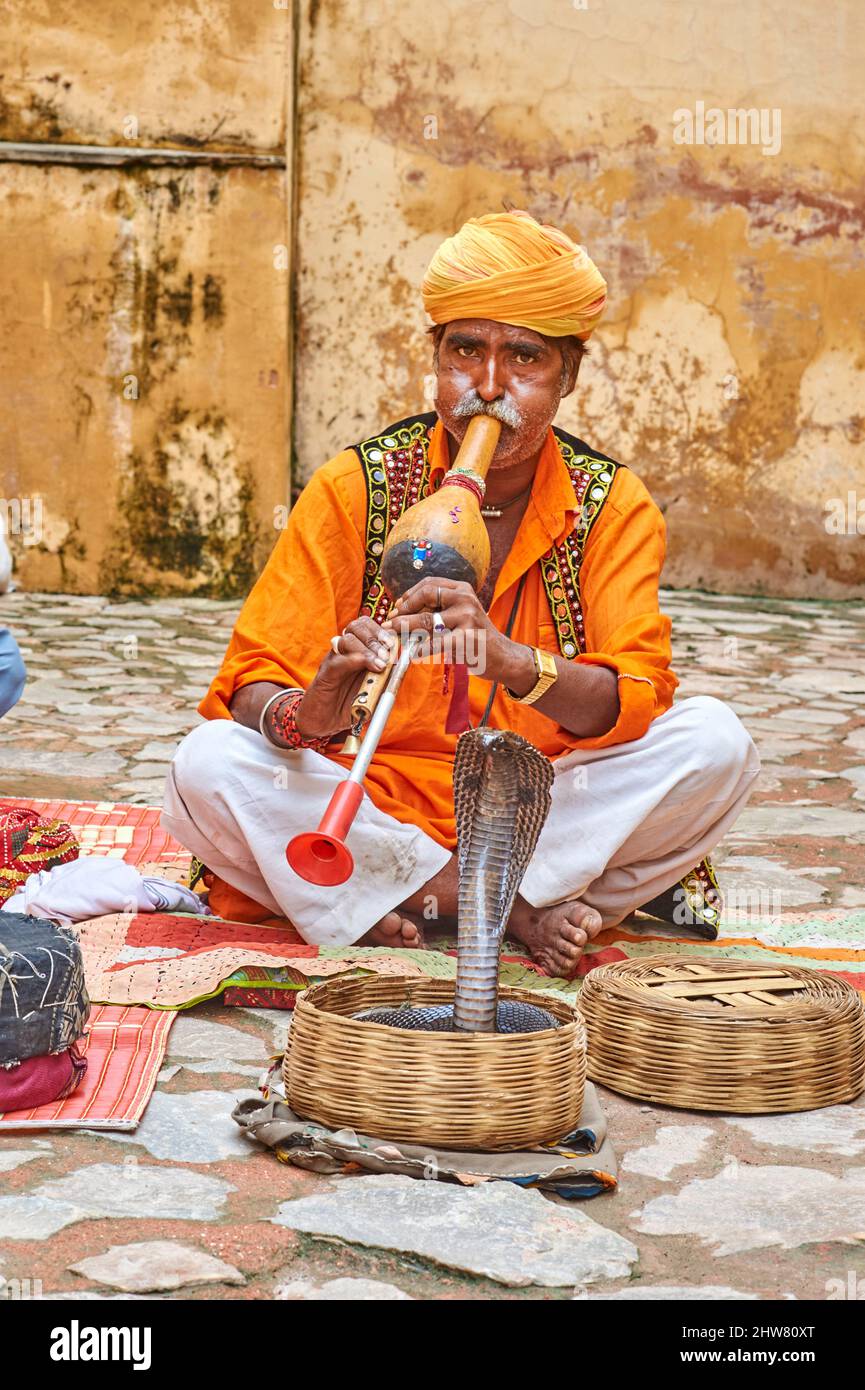 Snake charmers hi-res stock photography and images - Alamy