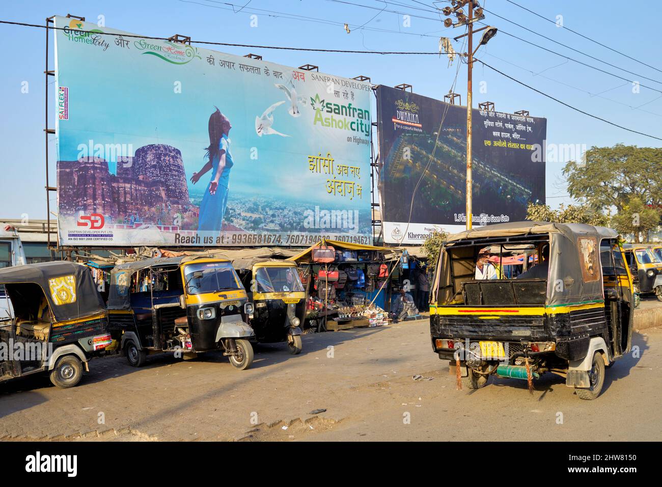 India. Motor Rickshaw parking Stock Photo - Alamy
