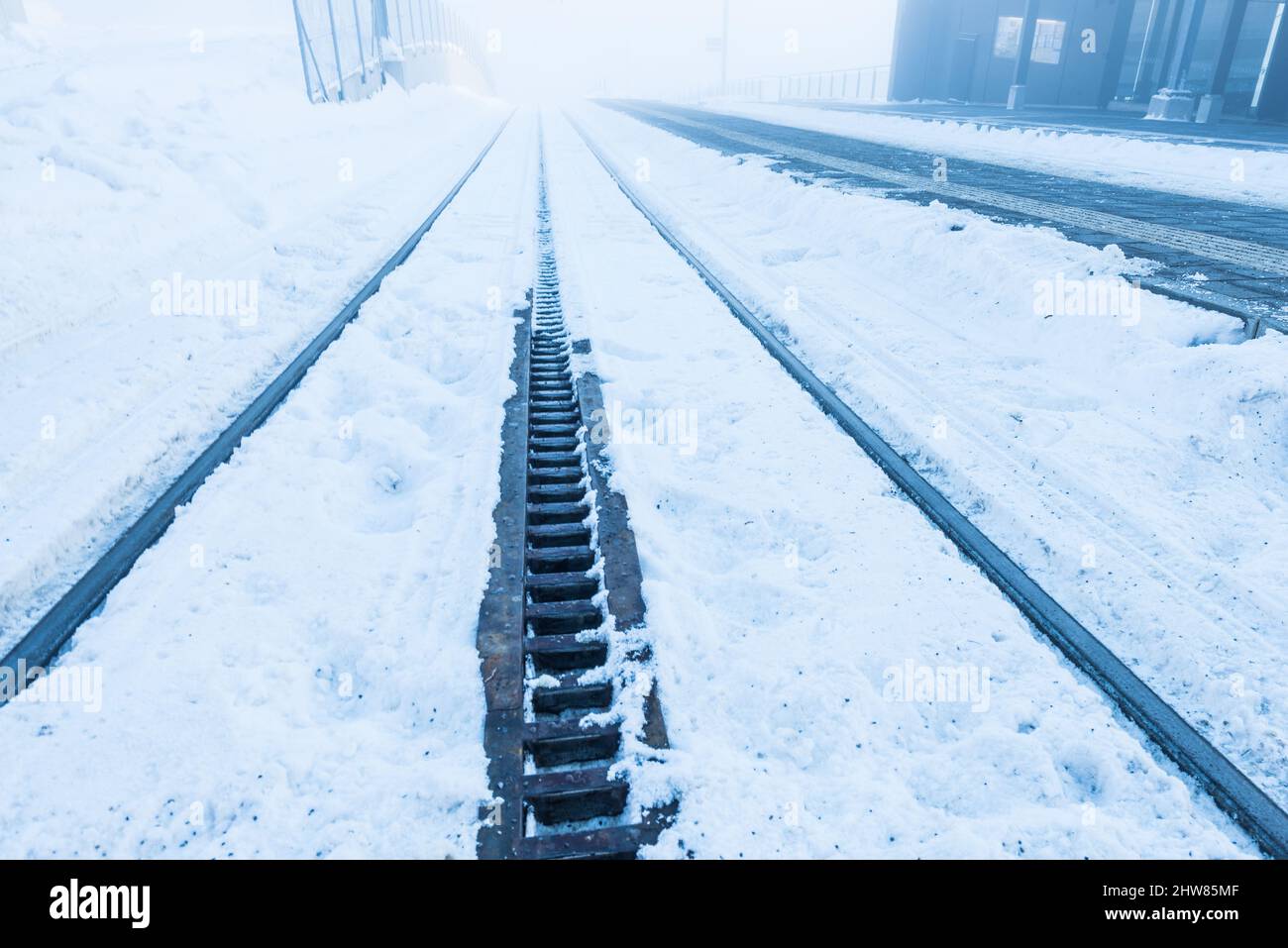Strub rack system hi-res stock photography and images - Alamy