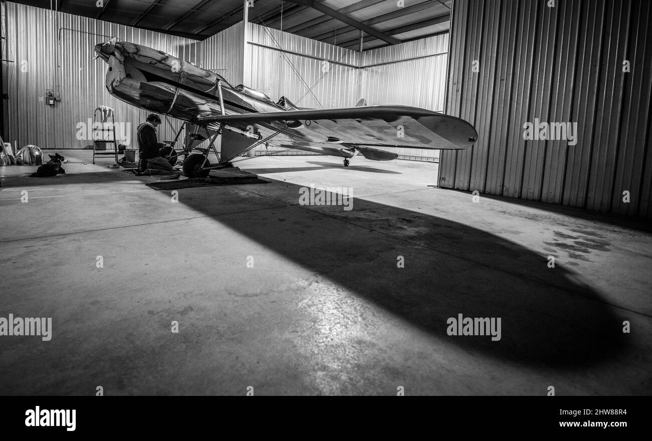 Mid wing monoplane hi-res stock photography and images - Alamy