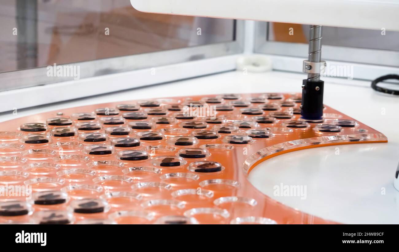 Pharmaceutical manufacturing automatic machine, covid 19 coronavirus ...