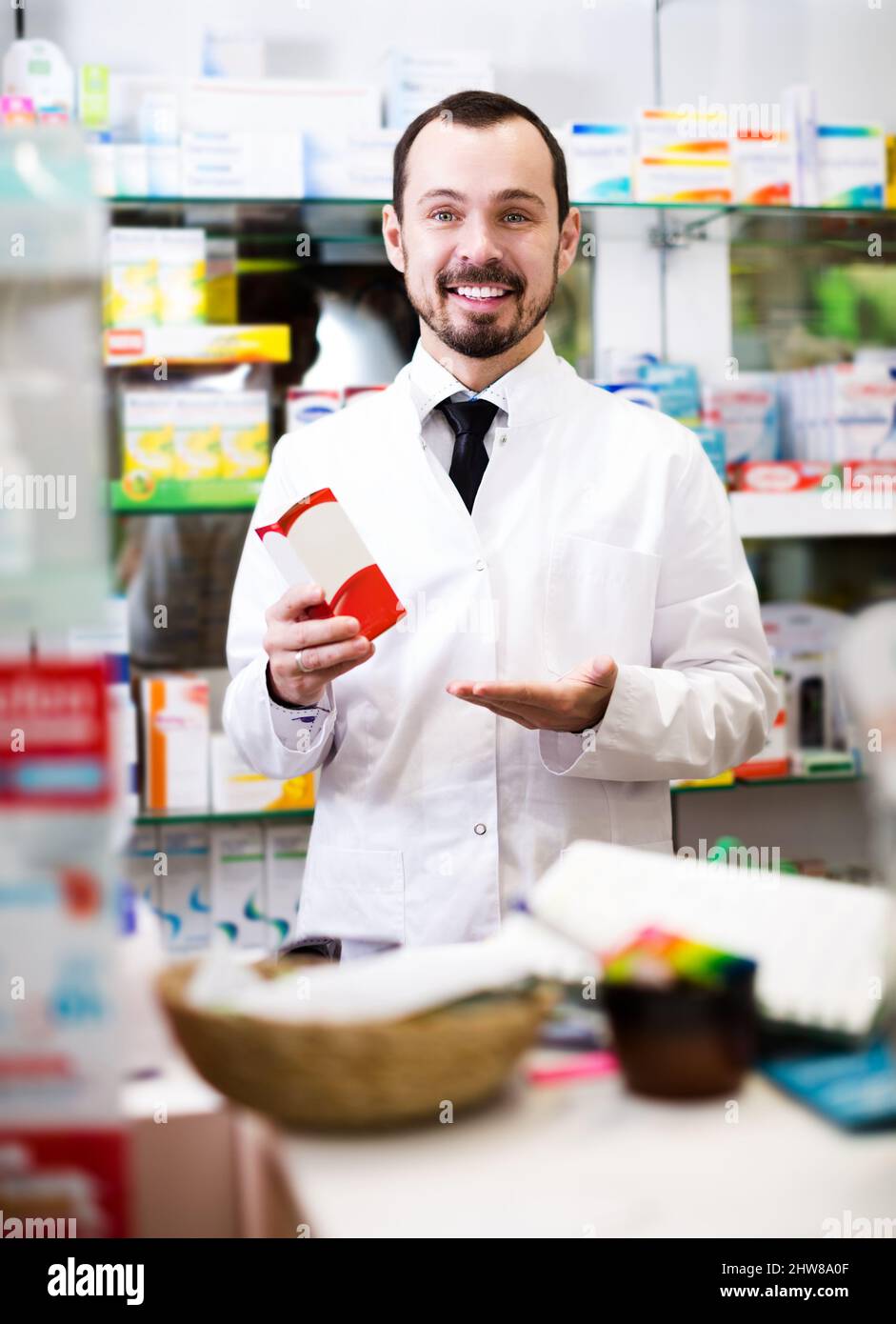 Male pharmacist in pharmacy Stock Photo - Alamy