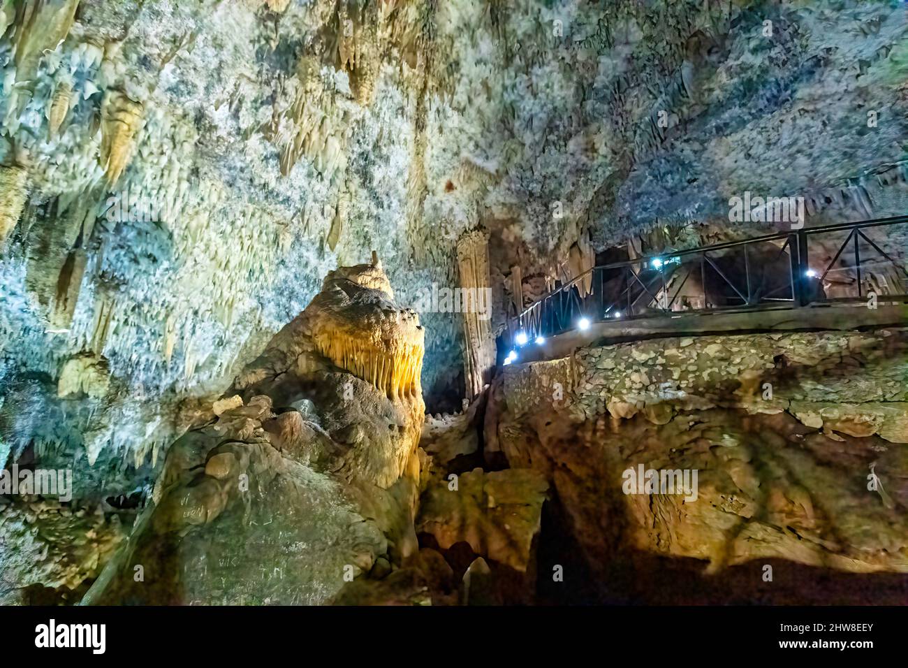 Cueva de Bellamar or Bellamar Caves, Matanzas, Cuba Stock Photo - Alamy