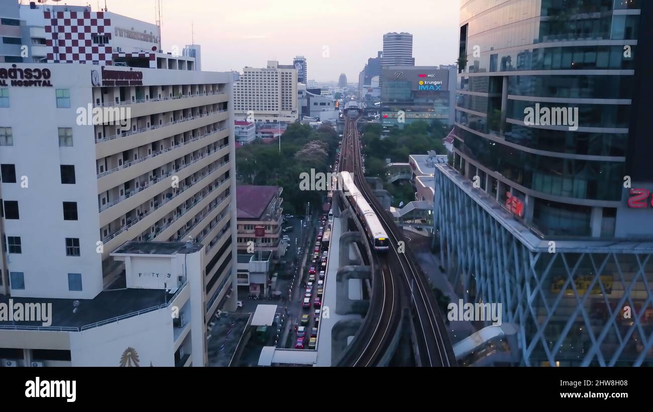 Shimbashi skyline hi-res stock photography and images - Alamy