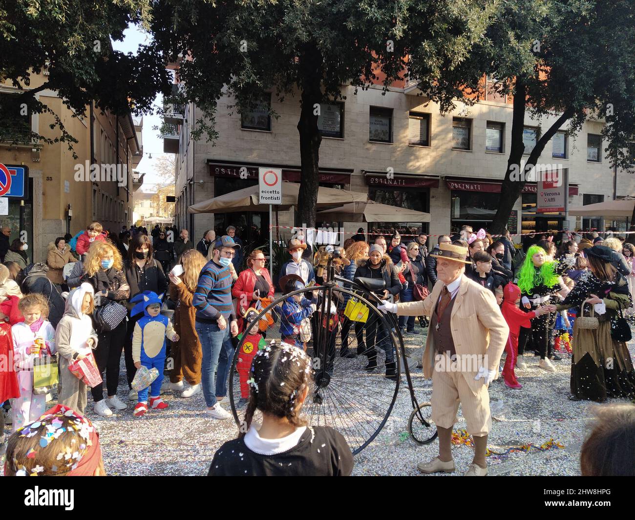 VERONA,ITALY-FEBRUARY 2022: chariots and masks parade during carnival ...