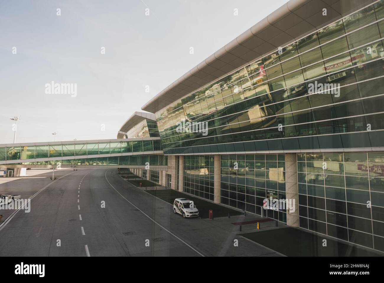 Airport entrance gate hi-res stock photography and images - Alamy