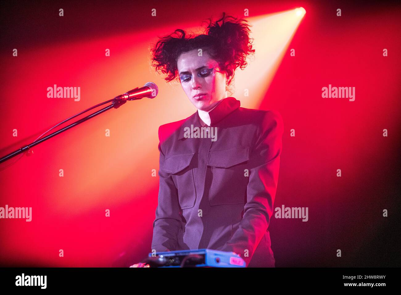 Alice Wonder performing at La 2 de Apolo, Barcelona 25 Feb. 2022 ...